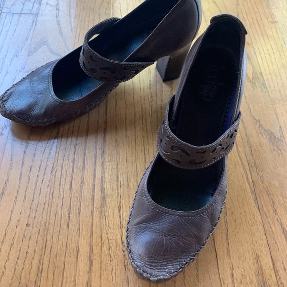 Indigo | Shoes | Indigo By Clark Size 9m Brown Pumps | Poshmark